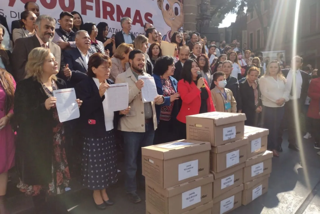 Entrega Sebastián Ramírez más 500 mil firmas para apoyar al programa ...
